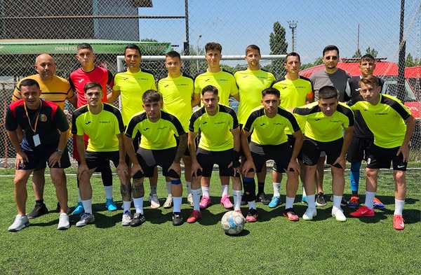 Fotbaliștii de la ISU Olt au urcat pe podium în Cupa Asociației ...